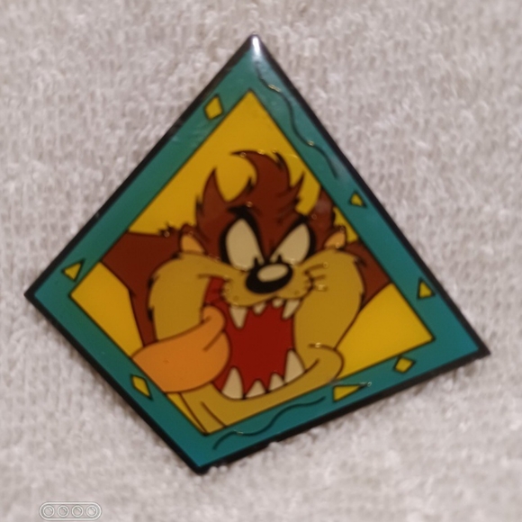 Warner Bros. | Other | Vintage Looney Tunes Smiling Taz Enamel Magnet ...